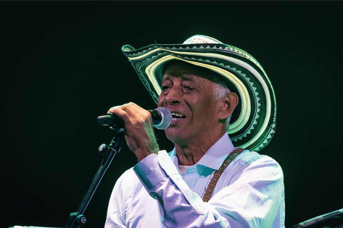 El Colón celebró por lo alto sus 133 años con la cumbia sabanera de ...